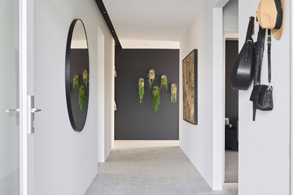 Small Lot, Big Benefits: The Advantages of Narrow Lot Home Designs ...